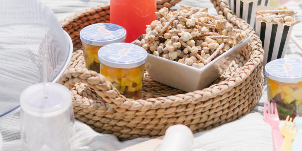 Summer Backyard Picnic | Joy + Oliver
