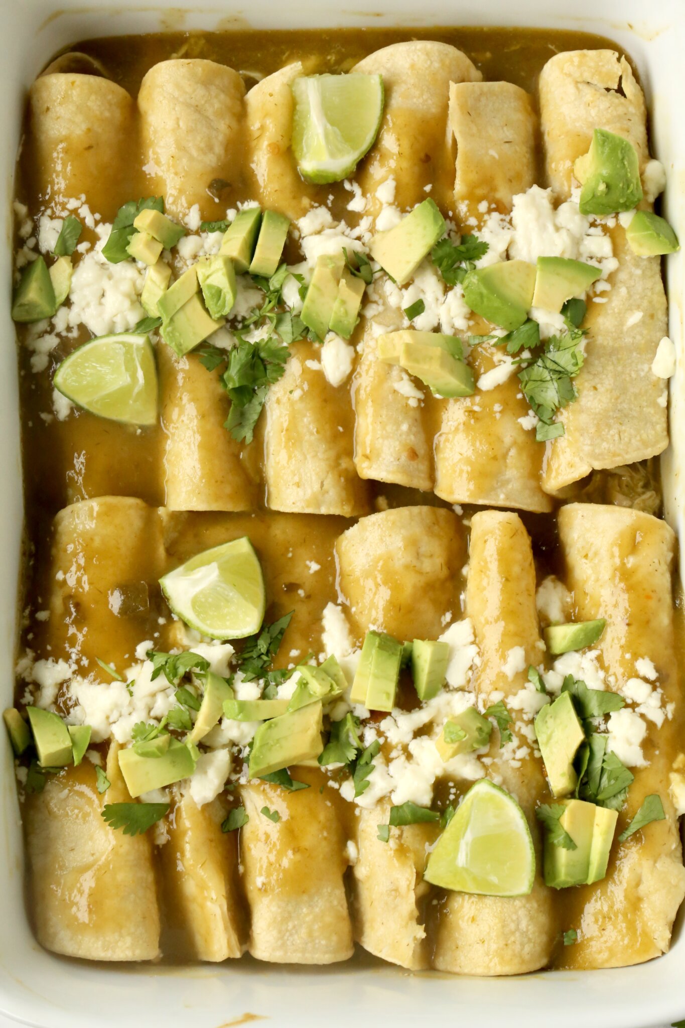 Easy Chicken Avocado Enchiladas with Creamy Tomatillo Sauce (35-Minute ...